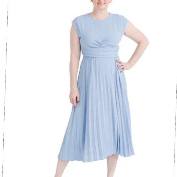 Maggy London | Dresses | Womens Maggy London Light Blue Pleated Dress ...